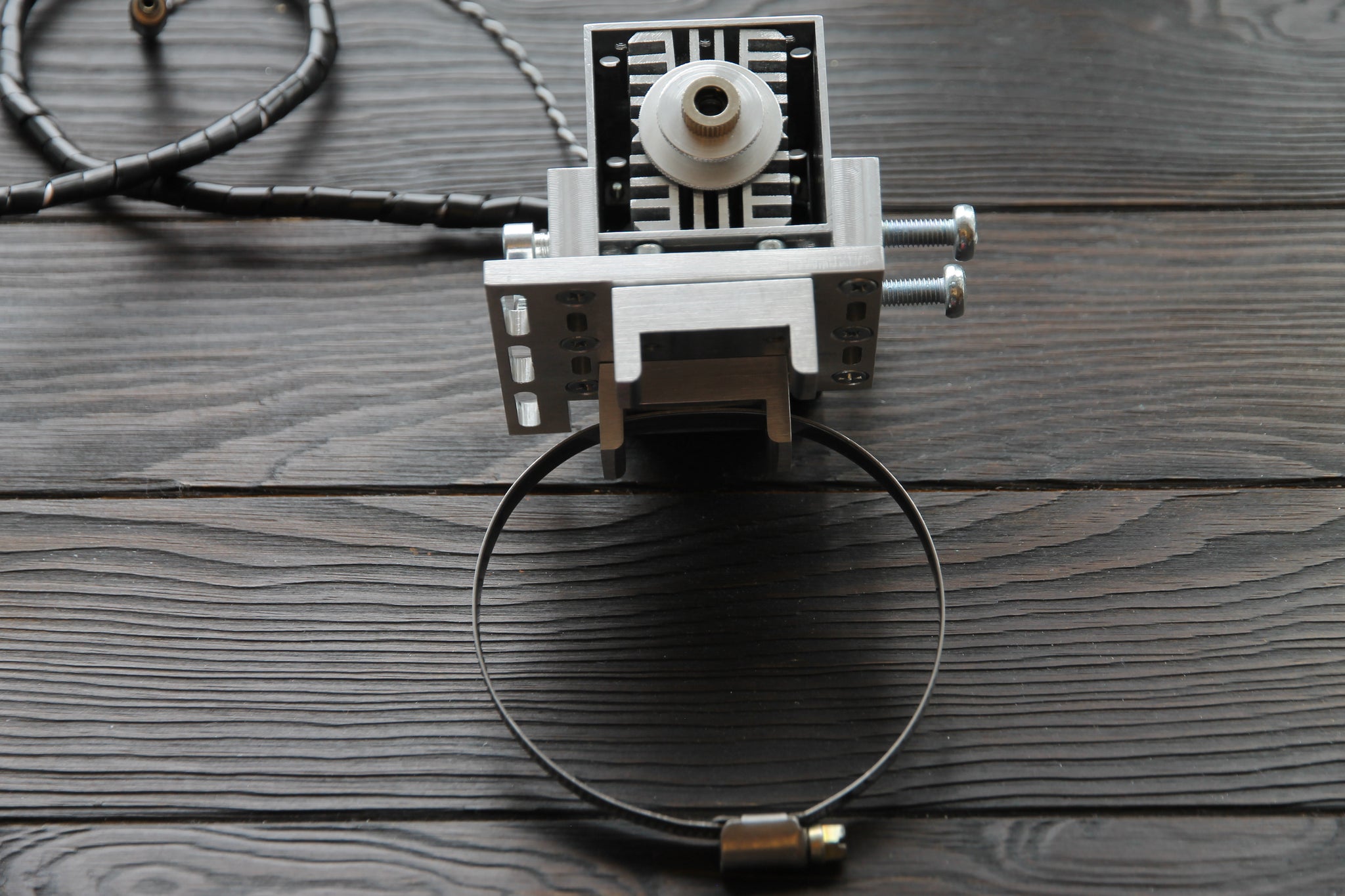 Advanced mounting bracket. Ultra compatible mounting tool for your las ...